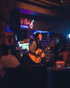 新北音樂酒吧推薦｜Chill起來！私房微醺必吃8選 - GOMAJI夠麻吉